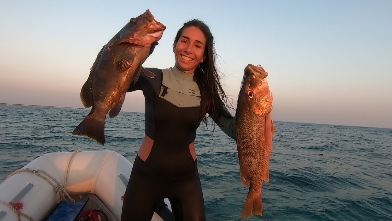 Ep. 285 Margarida spears a big dog snapper - shipwrecks, snorkeling and adventure in Cuba ...
